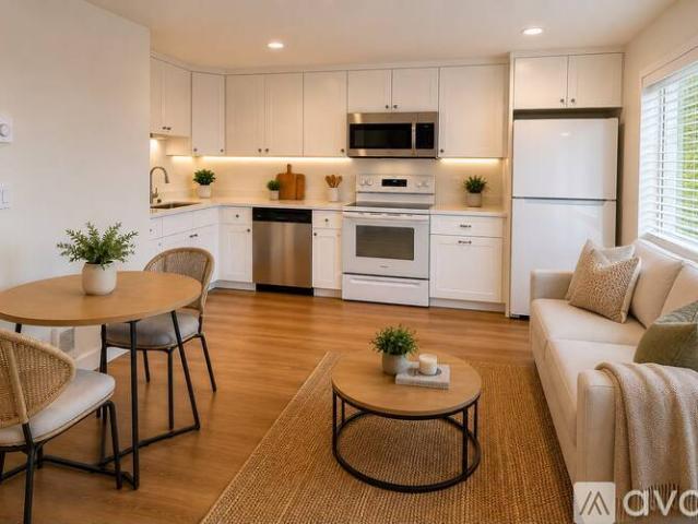 1 BR, 1 BA Apartment 8711 S 114th St, Unit 5A, Seattle, WA 98178