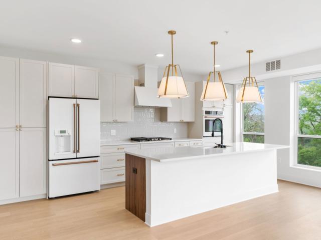 1 BR, 1 BA Apartment 871 Sibley Memorial Hwy Unit 337, Saint Paul, MN 55118
