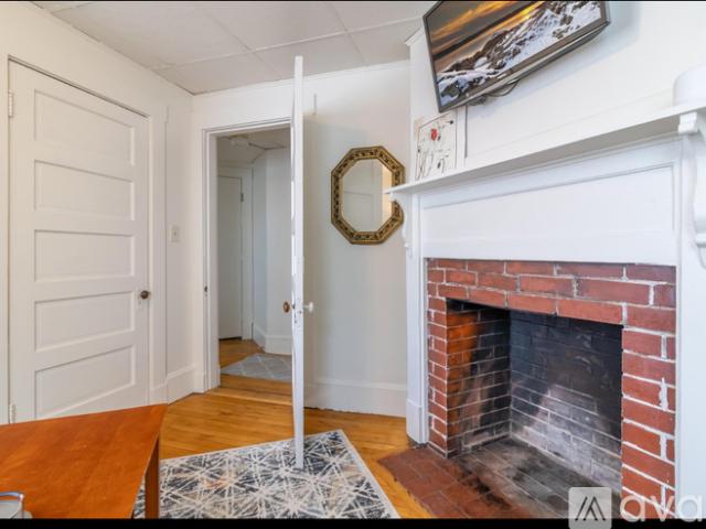 1 BR, 1 BA Apartment 87 Cumberland Street, Unit 3, Bangor, ME 04401