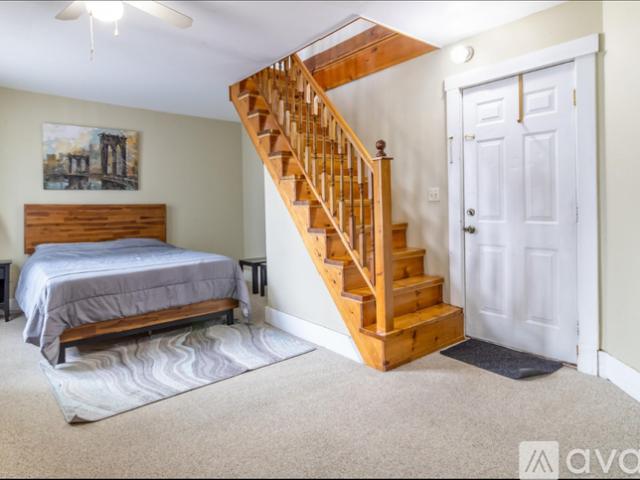 1 BR, 1 BA Apartment 87 Cumberland Street, Unit APT 4, Bangor, ME 04401