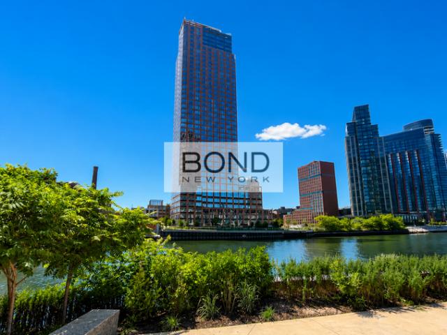 1 BR, 1 BA Apartment 87 Commercial Street, New York, NY 11222