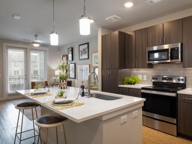 1 BR, 1 BA Apartment 880 W Euless Blvd Unit 6101, Euless, TX 76040