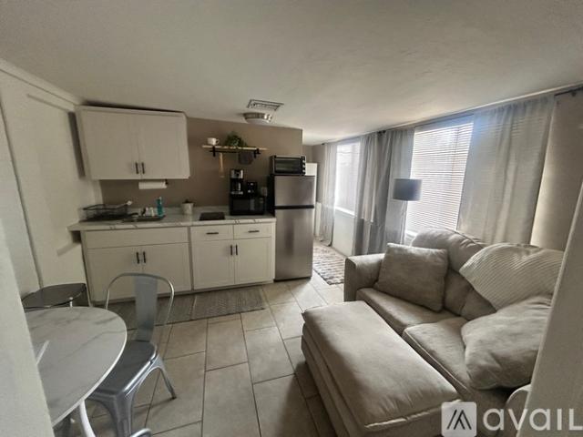 1 BR, 1 BA Apartment 8916 North 10th Street, Unit A, Phoenix, AZ 85020