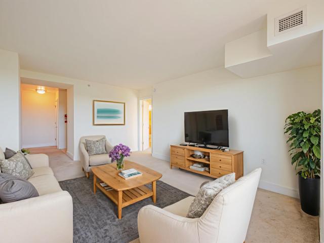 1 BR, 1 BA Apartment 800 4th St SW, Washington, DC 20024
