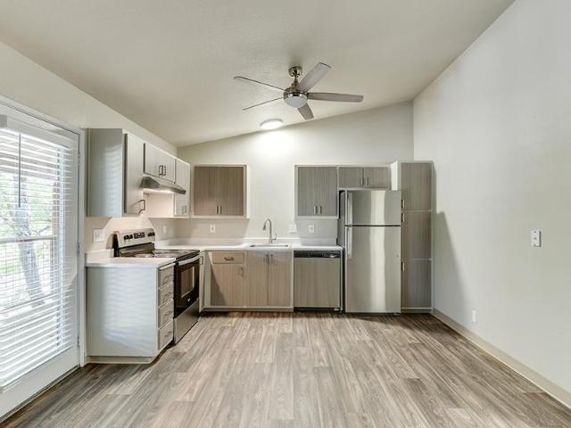 1 BR, 1 BA Apartment 8011 Neast Fourth Plain Blvd Unit B 11, Vancouver, WA 98661