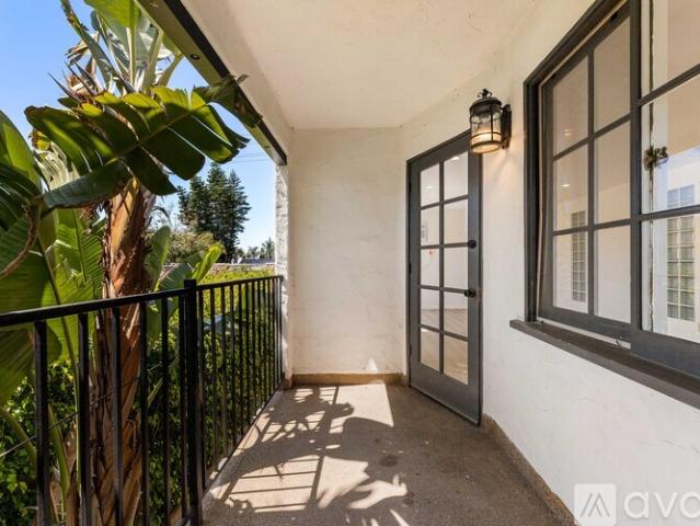 1 BR, 1 BA Apartment 801 Burnside Avenue, Unit Unit A, Los Angeles, CA 90036