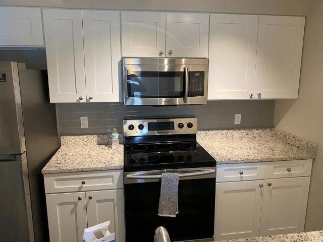 1 BR, 1 BA Apartment 8024 Southside Blvd Unit 121, Jacksonville, FL 32256