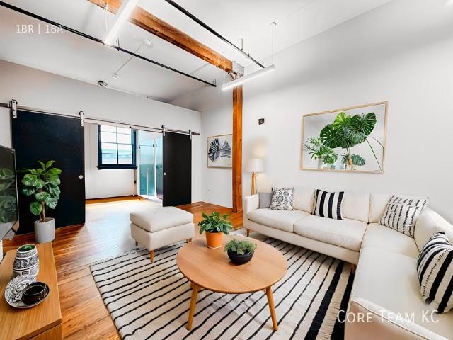 1 BR, 1 BA Apartment 802 Broadway Blvd, Kansas City, MO 64105