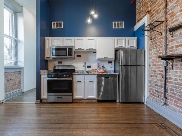1 BR, 1 BA Apartment 806 East Chestnut Street Unit 15, Louisville, KY 40204