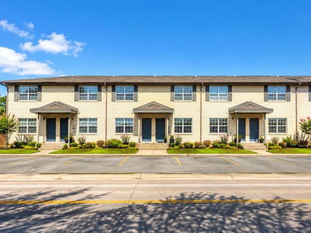 1 BR, 1 BA Apartment 808 South Center Street Unit 26, Grand Prairie, TX 75051