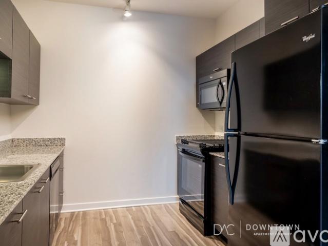 1 BR, 1 BA Apartment 809 N La Salle Dr, Unit 708, Chicago, IL 60610