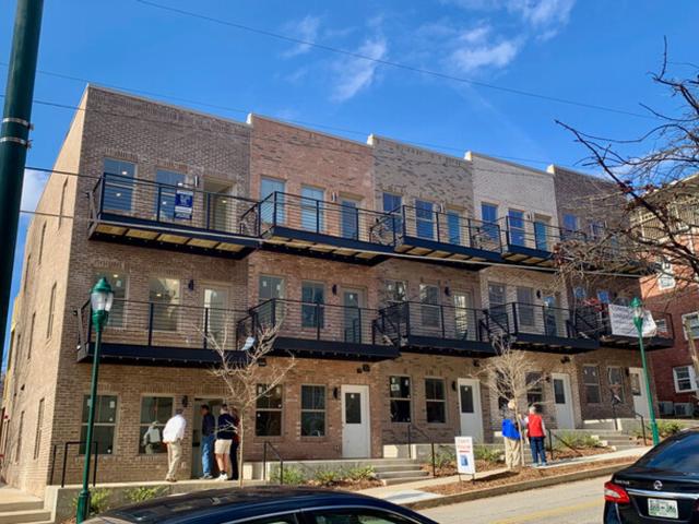 1 BR, 1 BA Apartment 811 Douglas St, Chattanooga, TN 37403