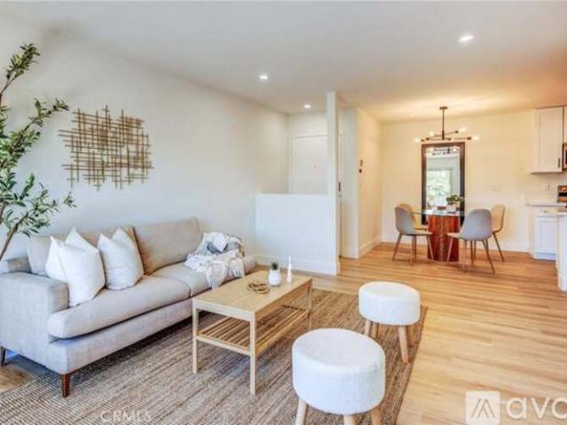 1 BR, 1 BA Apartment 8163 Redlands St, Unit 042, Playa Del Rey, CA 90293
