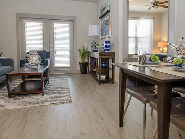 1 BR, 1 BA Apartment 8196 Manderville Ln, Dallas, TX 75231