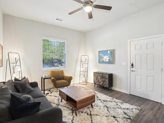 1 BR, 1 BA Apartment 8200 Clark Springs Dr Unit 4903, Dallas, TX 75236