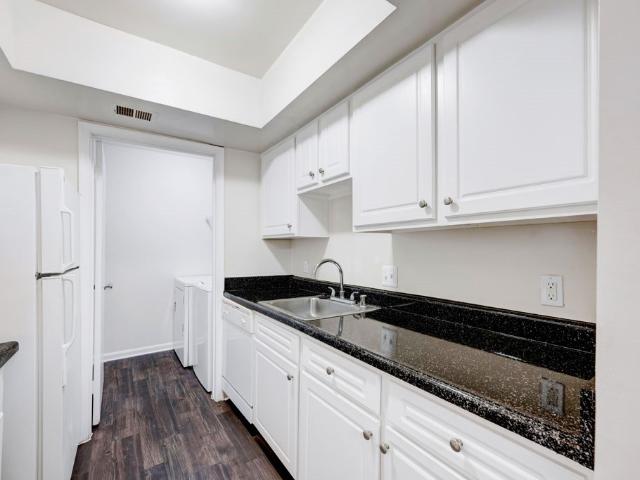 1 BR, 1 BA Apartment 8206 Streamside Drive Unit 202203, Gaithersburg, MD 20879