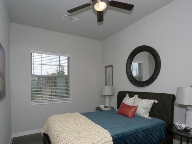 1 BR, 1 BA Apartment 8241 Clarkwood Dr, Dallas, TX 75236