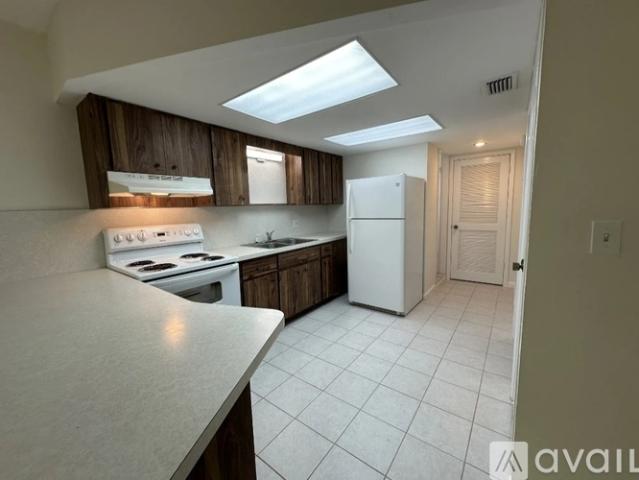1 BR, 1 BA Apartment 82754 Overseas Hwy, Unit 7, Islamorada, FL 33036