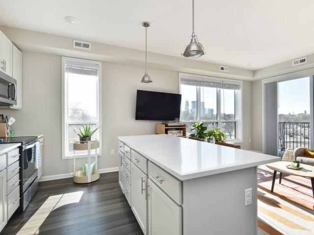 1 BR, 1 BA Apartment 829 Marshall St NE Unit 408, Minneapolis, MN 55413