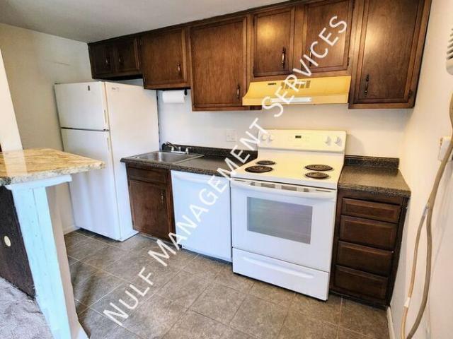 1 BR, 1 BA Apartment 833 Mifflin Avenue, Pittsburgh, PA 15221