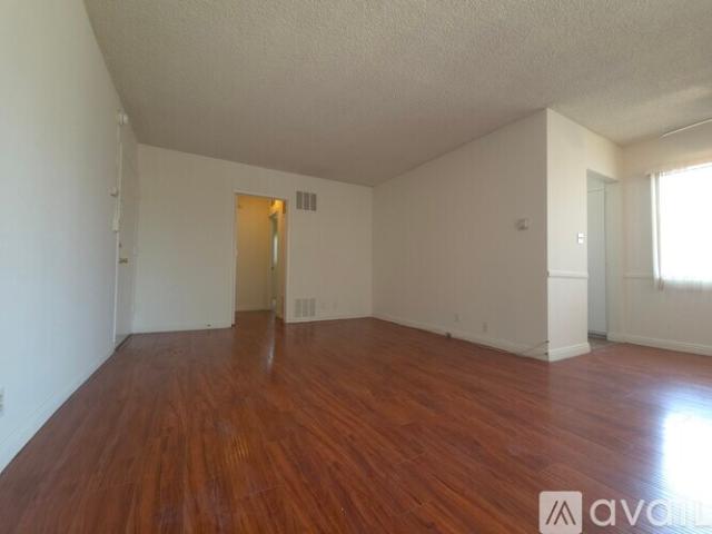 1 BR, 1 BA Apartment 830 Crenshaw Blvd, Unit 6, Los Angeles, CA 90005