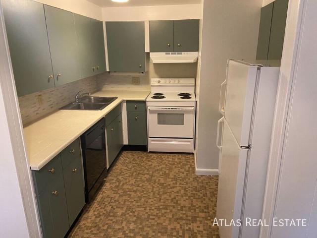 1 BR, 1 BA Apartment 831 E San Miguel Street, Colorado Springs, CO 80903