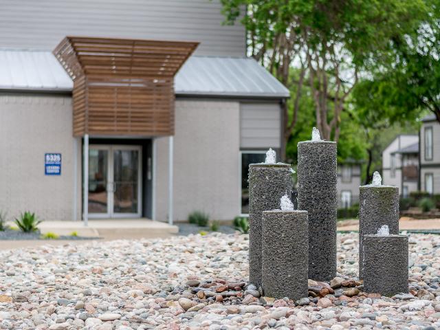 1 BR, 1 BA Apartment 8325 Meadow Road Unit 105, Dallas, TX 75231