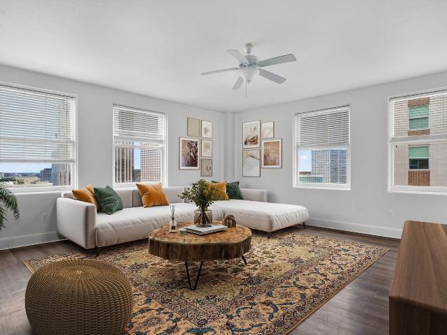 1 BR, 1 BA Apartment 837 Gravier Street Unit 0605, New Orleans, LA 70112