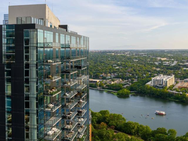 1 BR, 1 BA Apartment 83 Rainey St, Austin, TX 78701