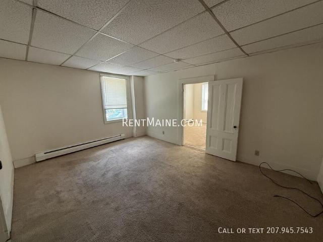 1 BR, 1 BA Apartment 8 Commercial St. Apt Winterport, ME 04496