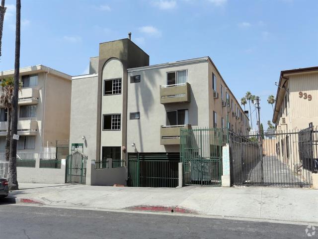 1 BR, 1 BA Apartment 943 Elden Avenue Unit 205, Los Angeles, CA 90006
