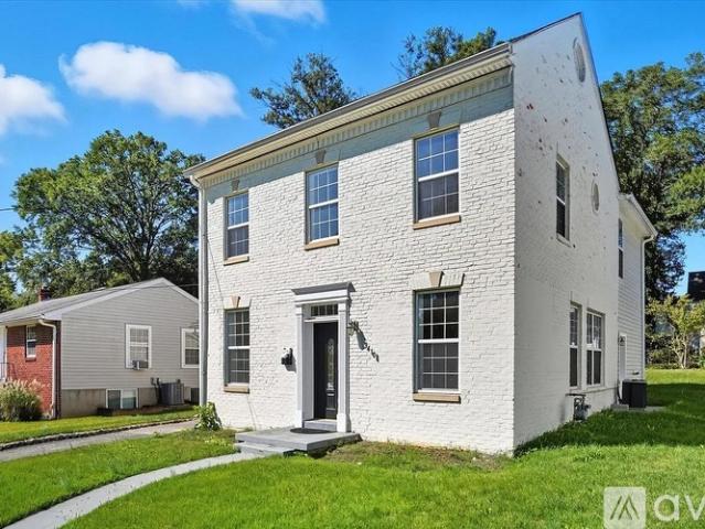 1 BR, 1 BA Apartment 9410 52nd Avenue, Unit Bedroom 3 Ensuite Bathroom, College Park, MD 20740