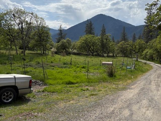 1 BR, 1 BA Apartment 941 Upper Applegate Rd, Unit RV spot 2, Jacksonville, OR 97530
