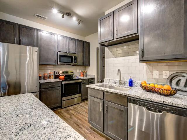 1 BR, 1 BA Apartment 9500 Williamsburg Plaza Unit 9500 210, Louisville, KY 40222