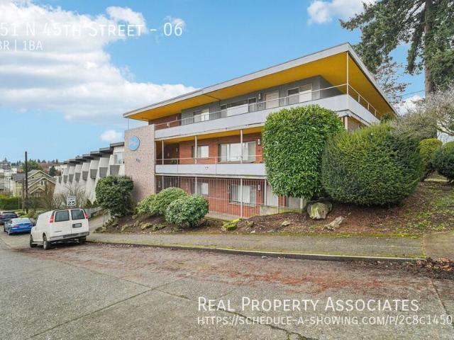 1 BR, 1 BA Apartment 951 N 45th Street, Seattle, WA 98103