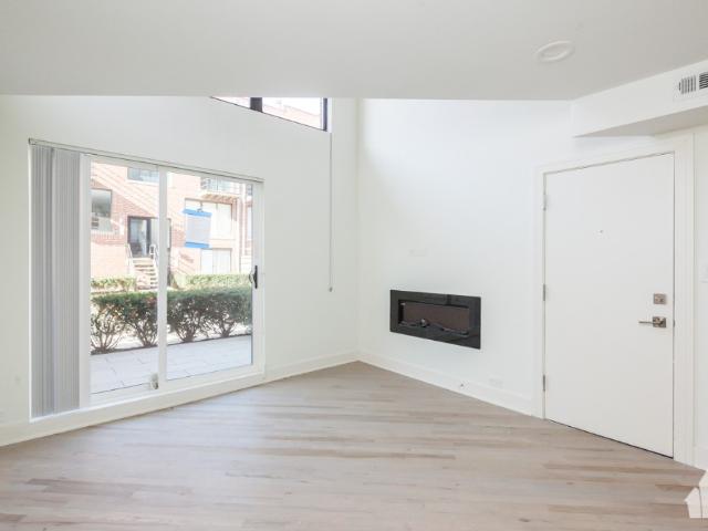 1 BR, 1 BA Apartment 954 West Grace, Chicago, IL 60613