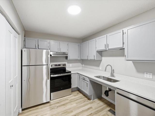 1 BR, 1 BA Apartment 955 Vadnais Drive Unit 880D, Saint Paul, MN 55127