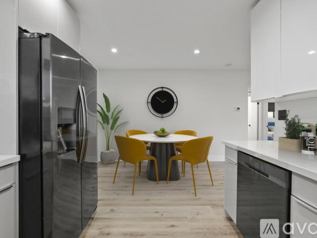 1 BR, 1 BA Apartment 955 Oxford Ave, Unit 8, Los Angeles, CA 90029