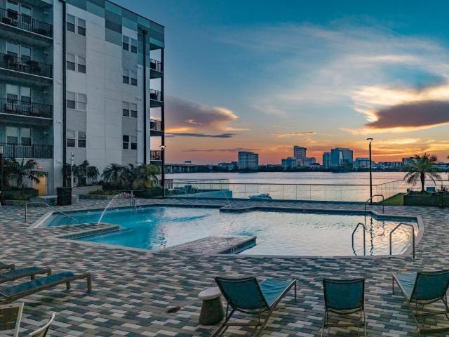 1 BR, 1 BA Apartment 959 Prudential Drive Unit 8014, Jacksonville, FL 32207