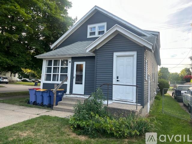 1 BR, 1 BA Apartment 960 Sibley Street Northwest, Unit 2, Grand Rapids, MI 49504