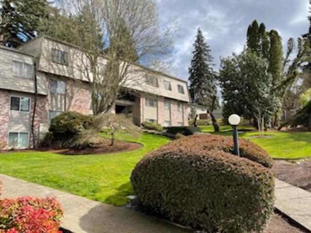 1 BR, 1 BA Apartment 9900 Southwest North Dakota Street Unit 26, Portland, OR 97223