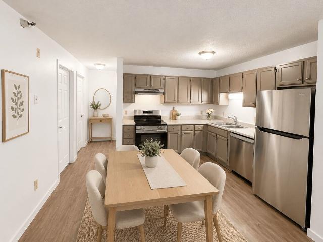1 BR, 1 BA Apartment 9900 Redwood St NW Unit 207, Minneapolis, MN 55433