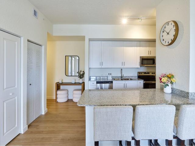 1 BR, 1 BA Apartment 990 Powerline Rd Unit 940 206, Pompano Beach, FL 33069