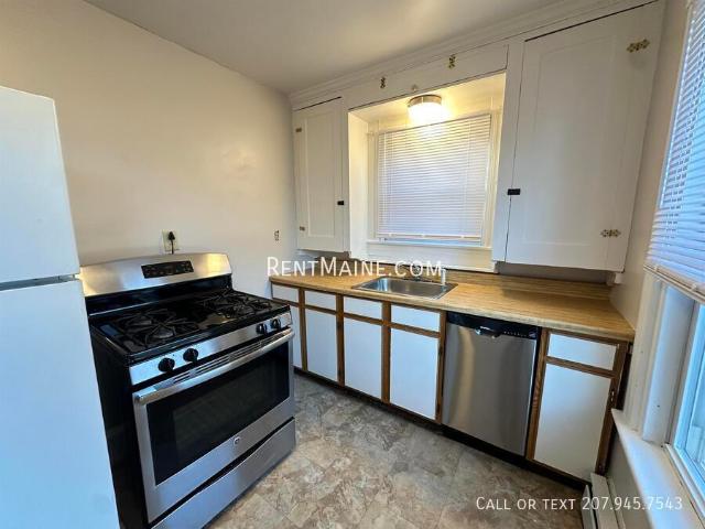 1 BR, 1 BA Apartment 99 Sanford St. Apt Bangor, ME 04401