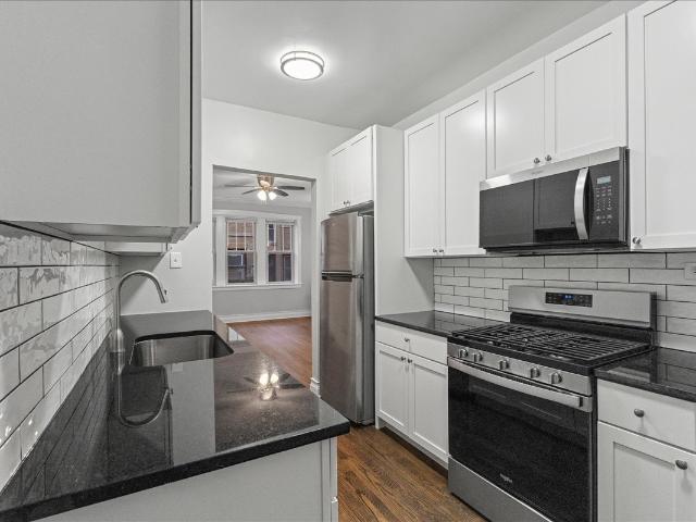 1 BR, 1 BA Apartment 901 West Altgeld Street, Chicago, IL 60614