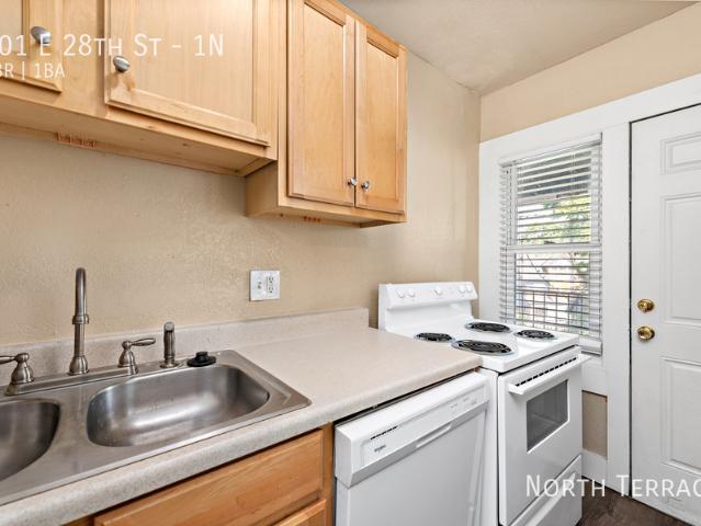 1 BR, 1 BA Apartment 901 E 28th St, Kansas City, MO 64109