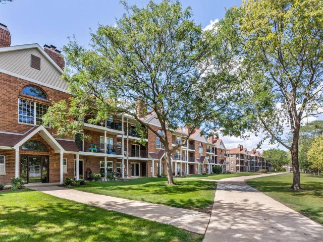 1 BR, 1 BA Apartment 909 E. Golf Road Unit 057 01, Arlington Heights, IL 60005