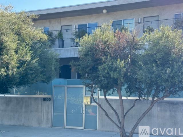 1 BR, 1 BA Apartment 9100 Whitworth Dr, Unit 2, Los Angeles, CA 90035