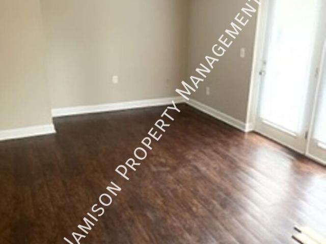 1 BR, 1 BA Apartment 910 B Log Cabin Rd, Charlotte, NC 28213