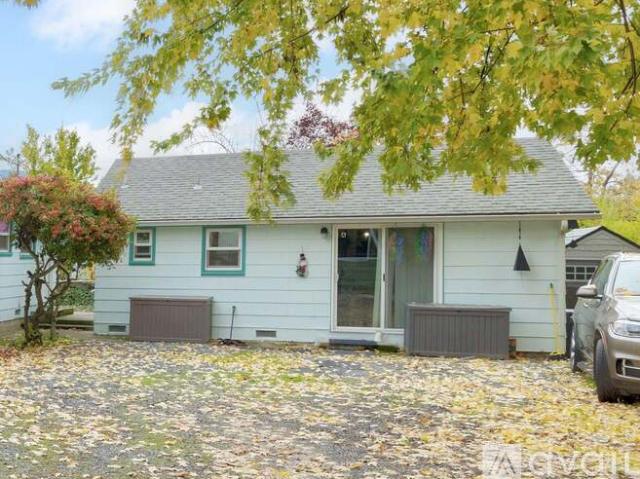 1 BR, 1 BA Apartment 916 Northeast 11 Th Street, Unit A, Grants Pass, OR 97526